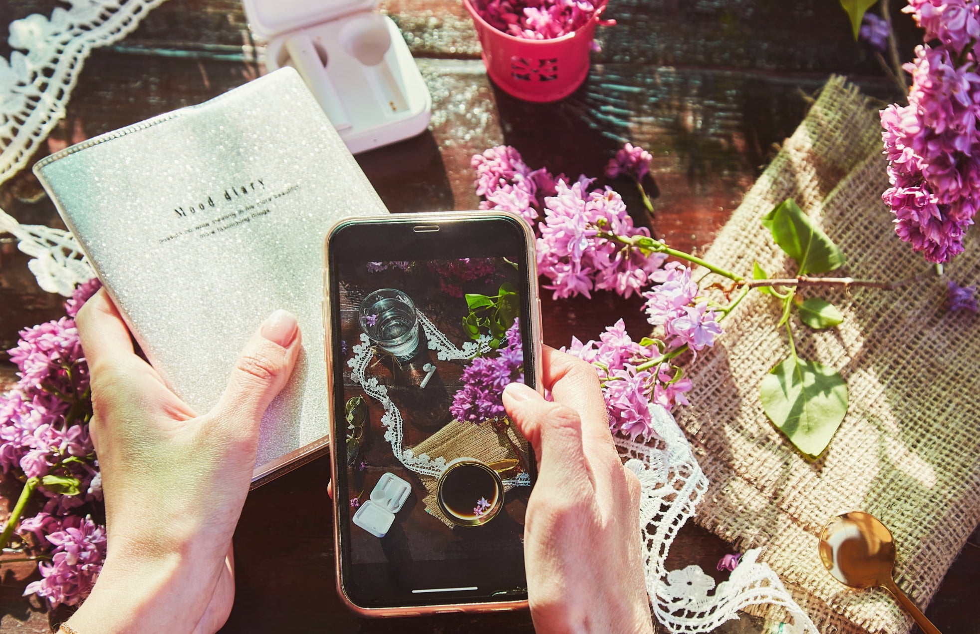 SNS Information Magazine | Let's Use GIFs in Corporate Instagram ...